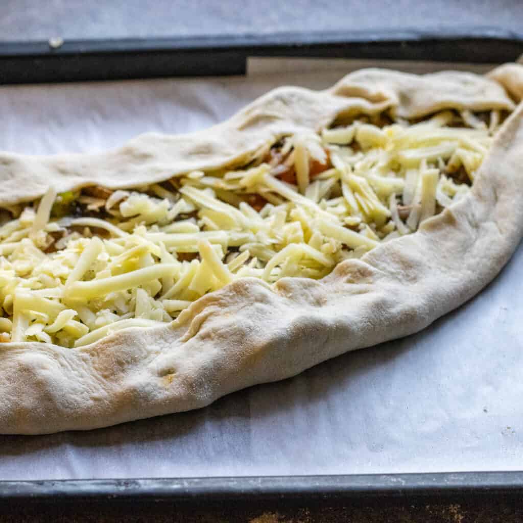 Delicious Cheese Pide (Kasarli Pide) with Mushrooms - Cooking Gorgeous
