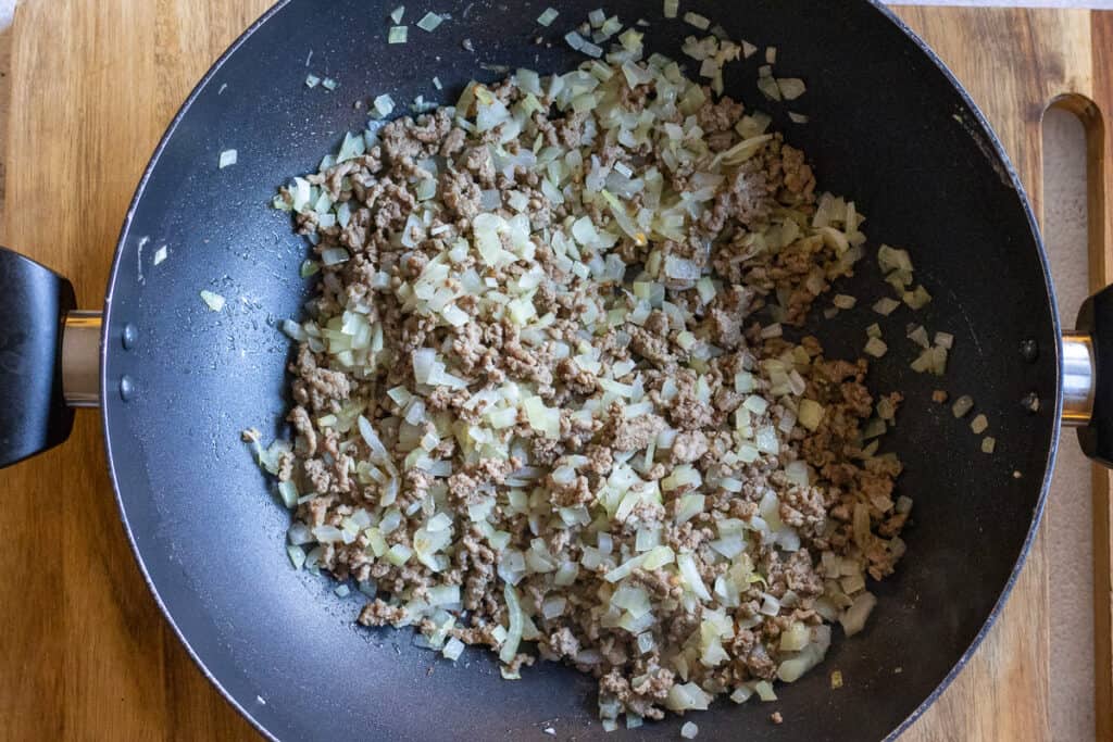 Kiymali Borek (Turkish Meat Burek) - Cooking Gorgeous