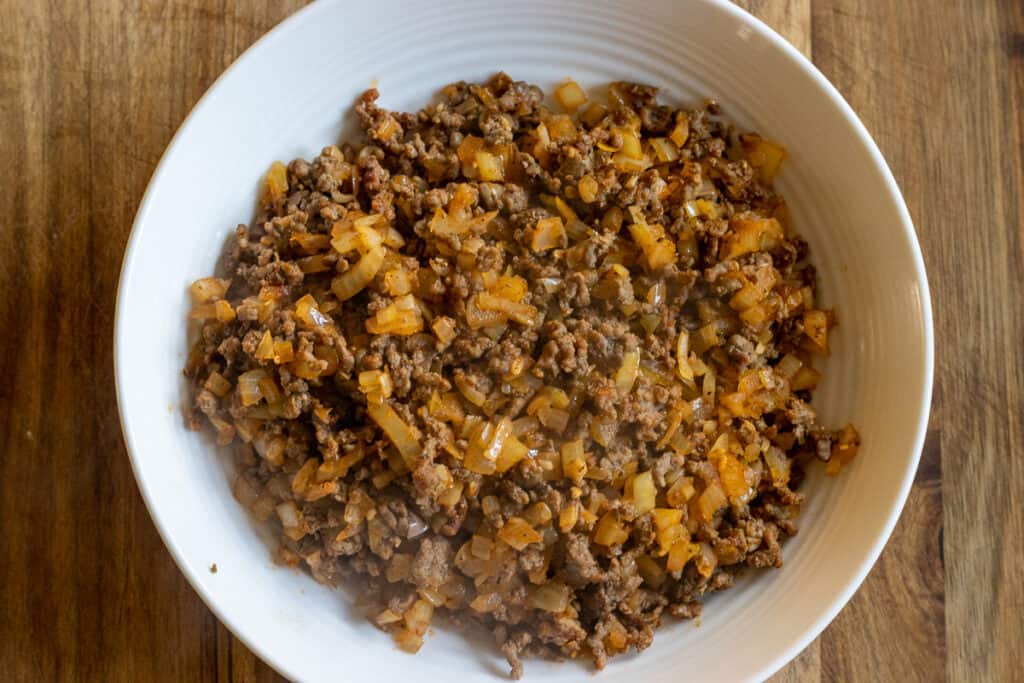 Kiymali Borek (Turkish Meat Burek) - Cooking Gorgeous