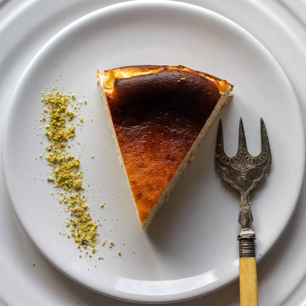 Basque Burnt Cheesecake (San Sebastian Cheesecake) - Cooking Gorgeous
