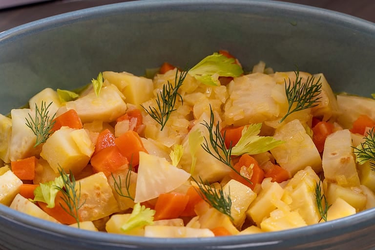 Zeytinyağlı Kereviz Yemeği - Braised Celeriac - Cooking Gorgeous