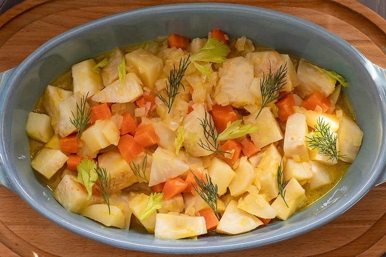Zeytinyağlı Kereviz Yemeği - Braised Celeriac - Cooking Gorgeous