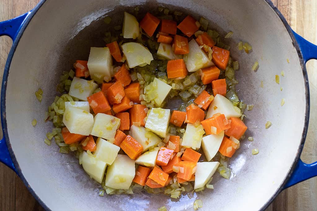 Zeytinyağlı Kereviz Yemeği - Braised Celeriac - Cooking Gorgeous