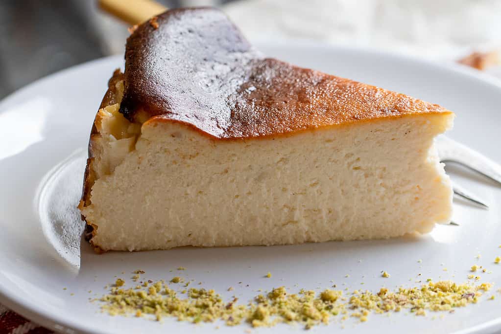 Basque Burnt Cheesecake (San Sebastian Cheesecake) - Cooking Gorgeous