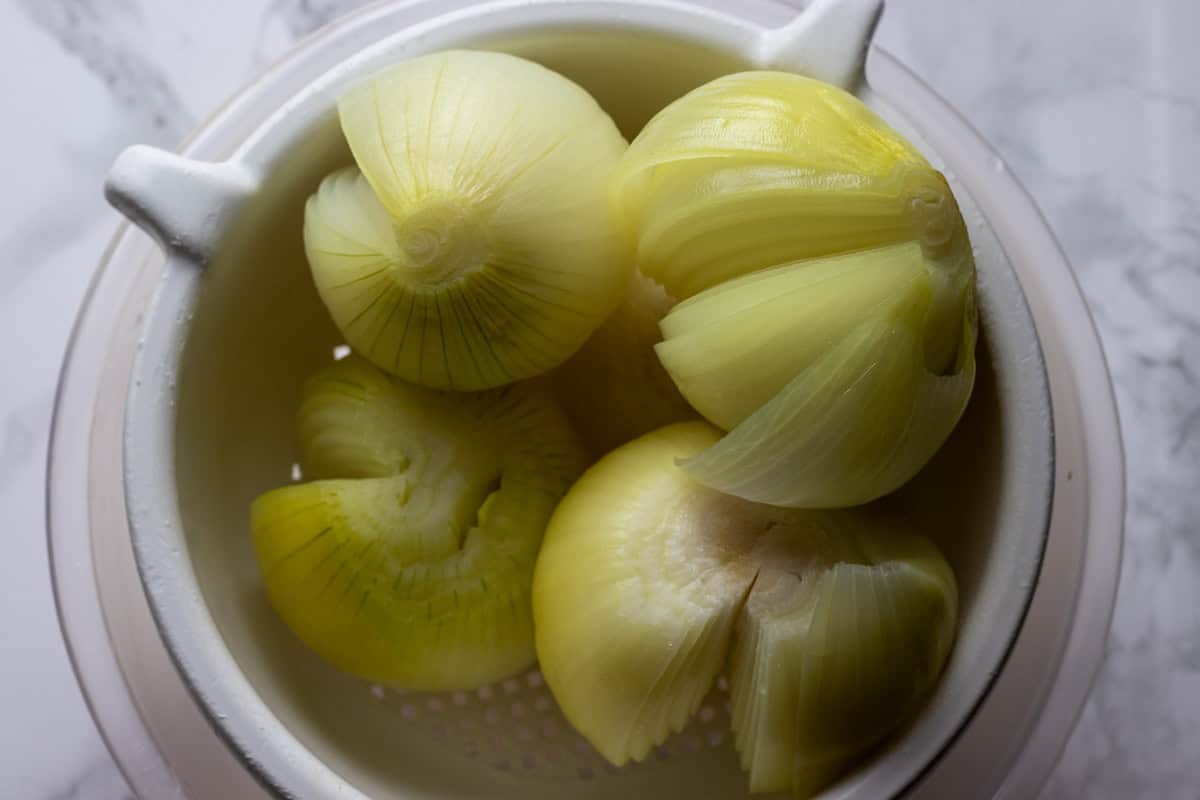 Rice Stuffed Onions - Sogan Dolmasi - Cooking Gorgeous