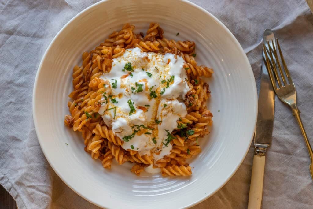 Kıymalı Makarna - Turkish Pasta with Ground Beef - Cooking Gorgeous