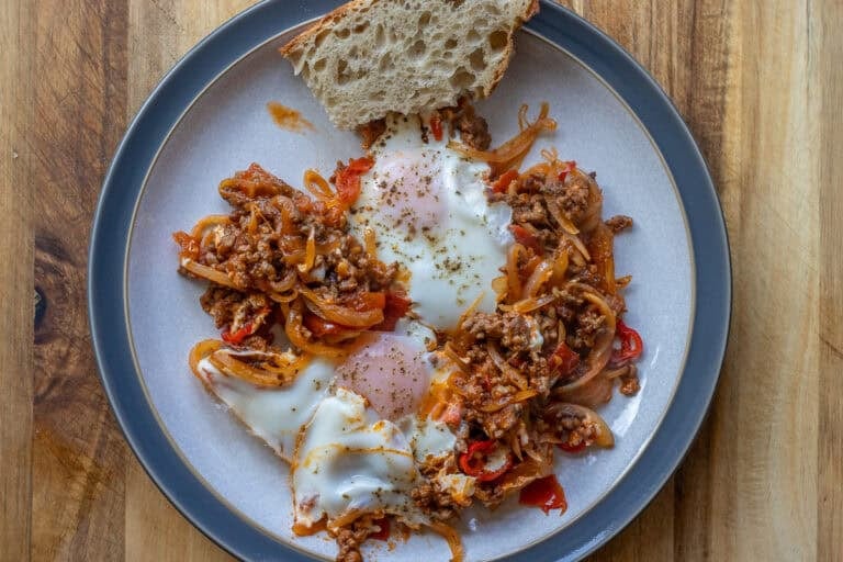 Kiymali Yumurta - Turkish Ground Beef and Eggs - Cooking Gorgeous